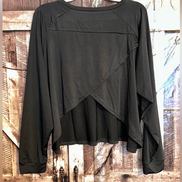 realessentials | Tops | Womens Long Sleeve Petal Back Crop Top 3x ...